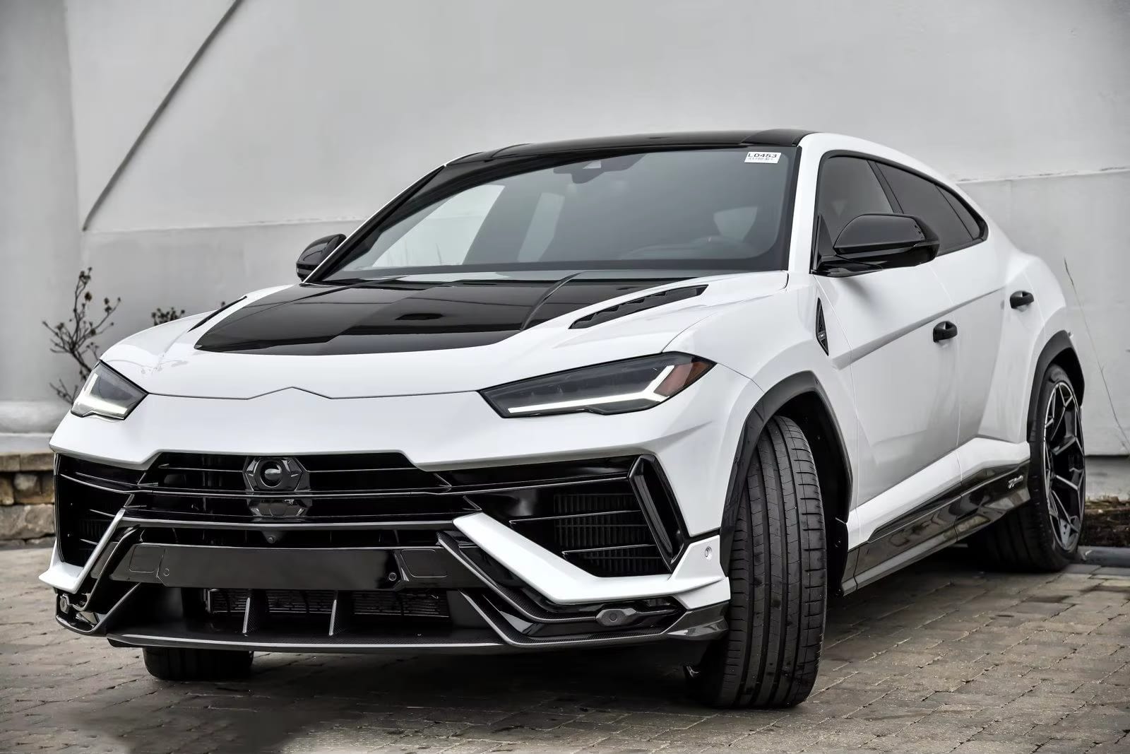 Carbon Fiber AX Style Front Splitter Lip - Lamborghini URUS