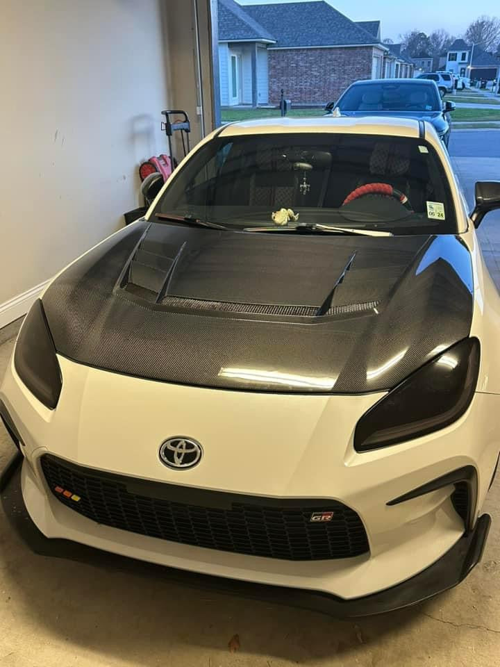 Carbon Fiber Vented Hood - Toyota GR86 & BRZ ZD8 ZN8