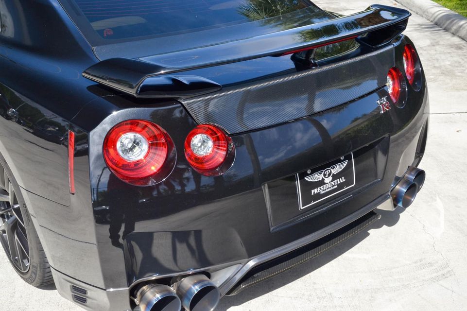 OEM Style Carbon Fiber Rear Trunk - Nissan GTR R35