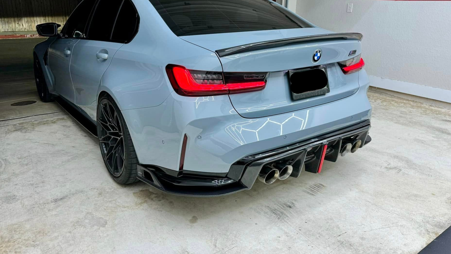 Carbon Fiber Rear Diffuser w/ brakelight V1 - BMW G80 M3 & G82 / G83 M