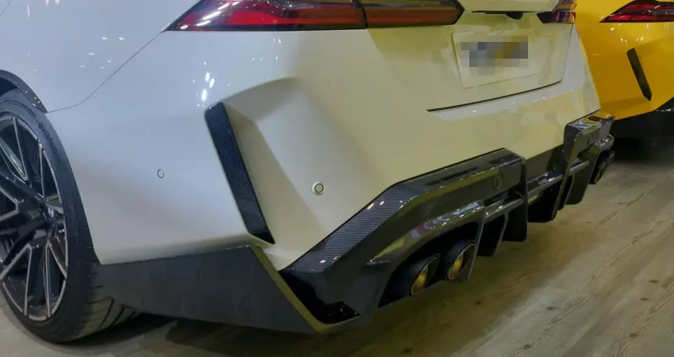 Prepreg Carbon Fiber SQ V2 Rear Diffuser - BMW M5 G90 G99 4-Door 2025+
